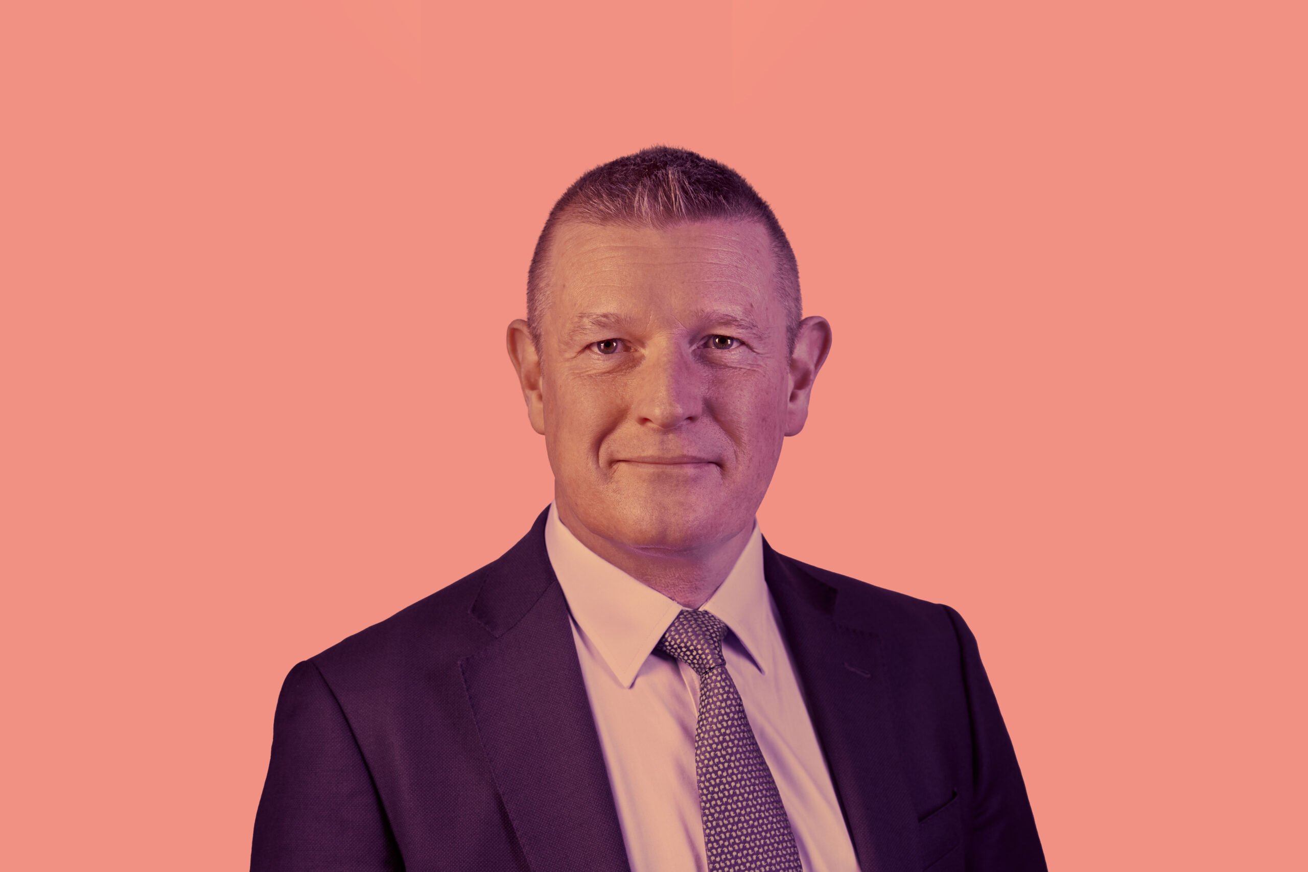 Interview with Stuart Young from Phoenix Spree Deutschland - QSix